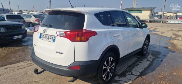 White Toyota RAV4 2014 in Vilnius, with an engine capacity of 2.00 L and mileage of 233 thousand km for 11770 €, photo 3 on AUTOMOTO.COM.LV