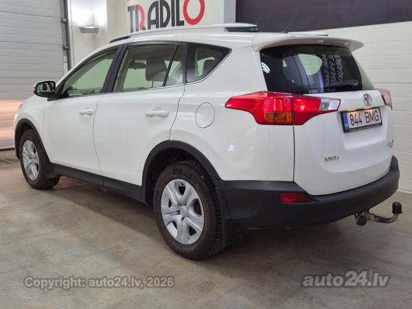 Balts Toyota RAV4 2014 Hāpsalu, ar dzinēja tilpumu 2.00 L un nobraukumu 248 tūkst. km par 10999 €, foto 6 vietnē AUTOMOTO.COM.LV