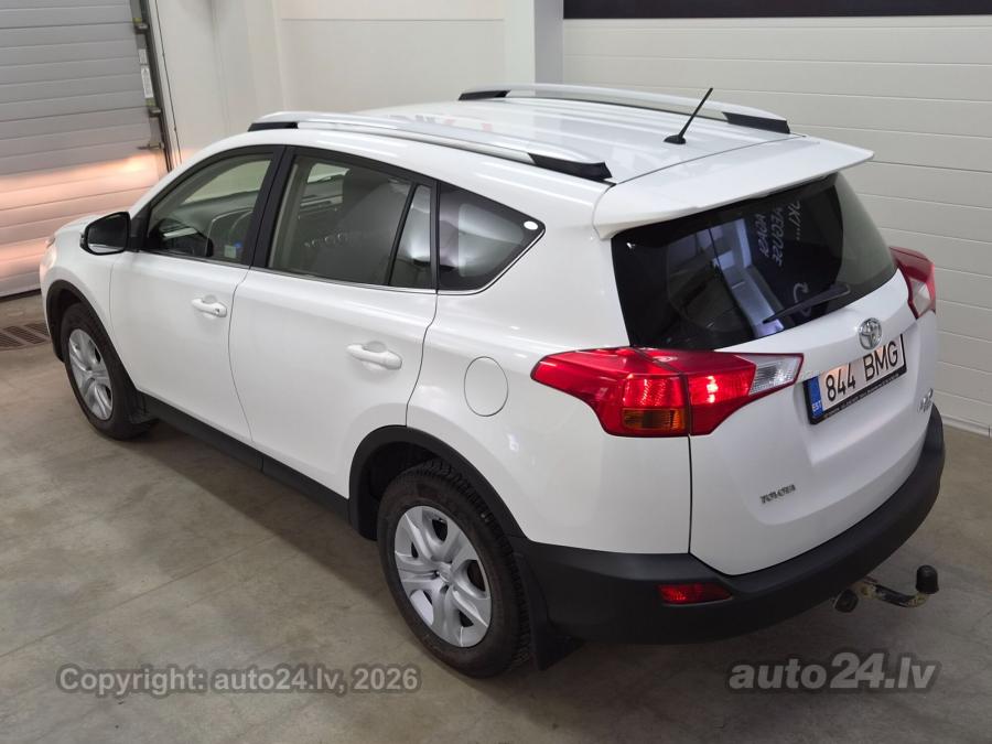 Balts Toyota RAV4 2014 Hāpsalu, ar dzinēja tilpumu 2.00 L un nobraukumu 248 tūkst. km par 10999 €, foto 8 vietnē AUTOMOTO.COM.LV