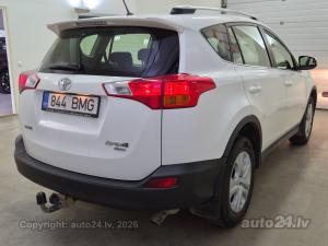 Balts Toyota RAV4 2014 Hāpsalu, ar dzinēja tilpumu 2.00 L un nobraukumu 248 tūkst. km par 10999 €, foto 9 vietnē AUTOMOTO.COM.LV