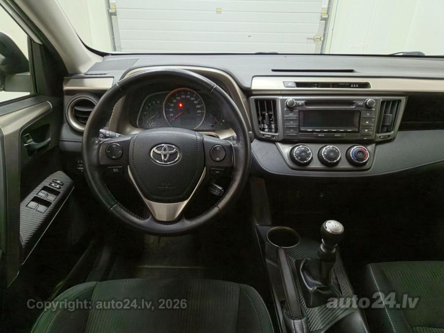 Balts Toyota RAV4 2014 Hāpsalu, ar dzinēja tilpumu 2.00 L un nobraukumu 248 tūkst. km par 10999 €, foto 14 vietnē AUTOMOTO.COM.LV