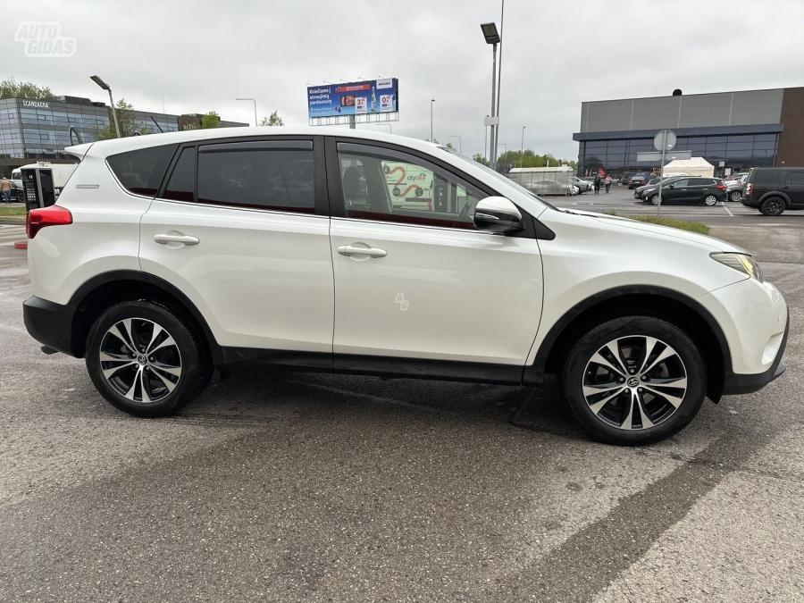 Balts Toyota RAV4 2014 Kauņa, ar dzinēja tilpumu 2.00 L un nobraukumu 165 tūkst. km par 11978 €, foto 4 vietnē AUTOMOTO.COM.LV