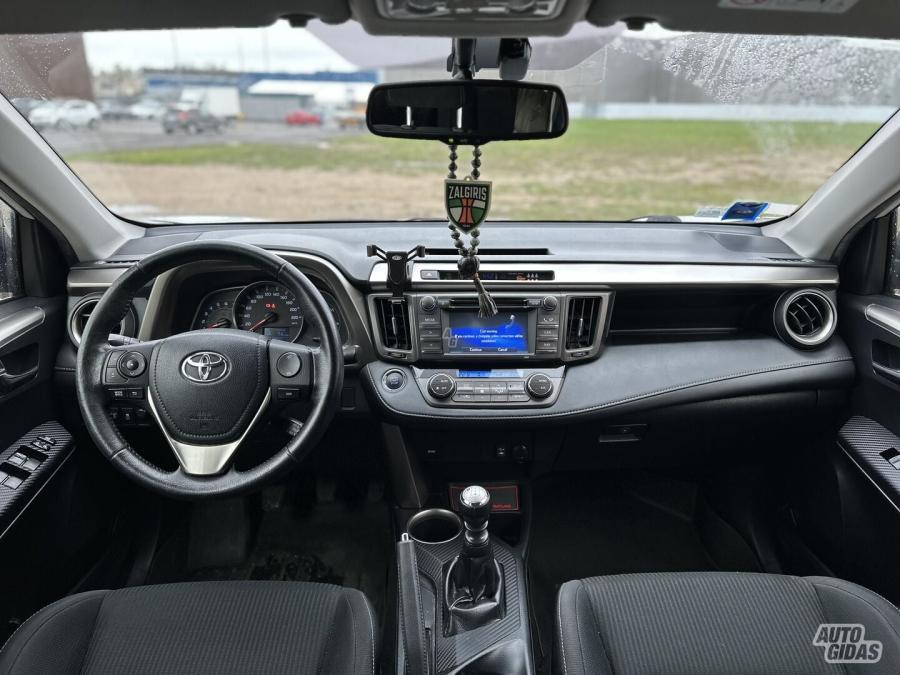 Balts Toyota RAV4 2014 Kauņa, ar dzinēja tilpumu 2.00 L un nobraukumu 165 tūkst. km par 11978 €, foto 11 vietnē AUTOMOTO.COM.LV