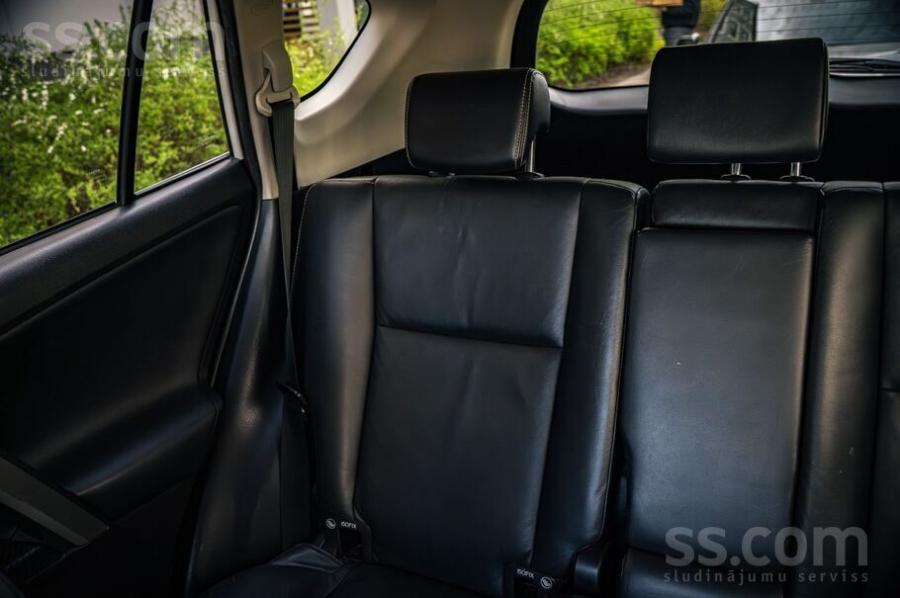 Balts Toyota RAV4 2014 Rīga, ar dzinēja tilpumu 2.00 L un nobraukumu 179 tūkst. km par 13990 €, foto 17 vietnē AUTOMOTO.COM.LV