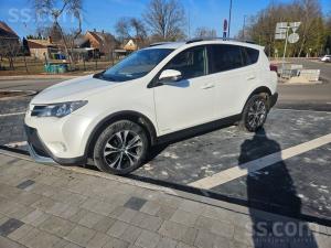 Balts Toyota RAV4 2014 Valmiera, ar dzinēja tilpumu 2.00 L un nobraukumu 307 tūkst. km par 8300 €, foto  vietnē AUTOMOTO.COM.LV