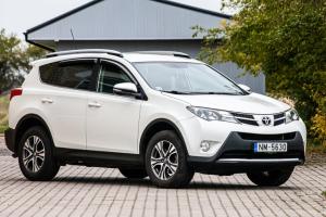 White Toyota RAV4 2014 in Riga, with an engine capacity of 2.00 L and mileage of 234 thousand km for 10900 €, photo 28 on AUTOMOTO.COM.LV
