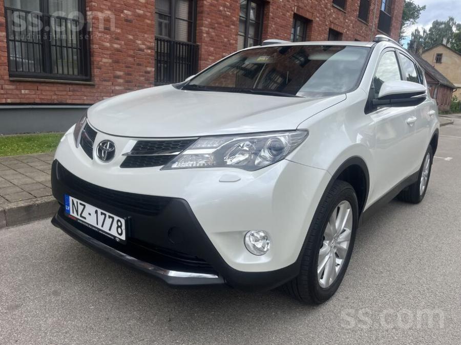 Balts Toyota RAV4 2014 Rīga, ar dzinēja tilpumu 2.00 L un nobraukumu 188 tūkst. km par 11500 €, foto 3 vietnē AUTOMOTO.COM.LV