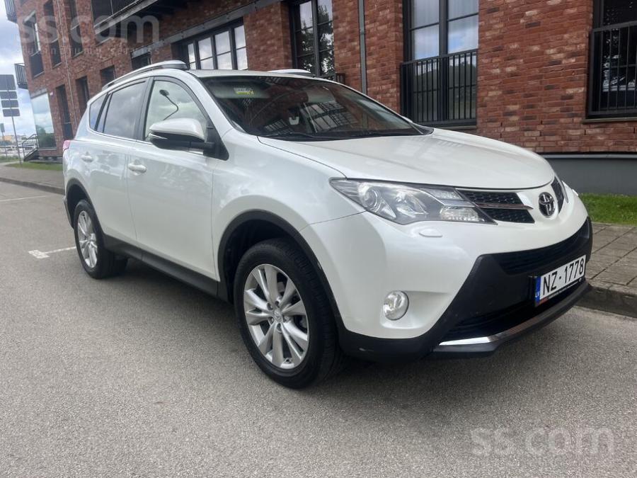 Balts Toyota RAV4 2014 Rīga, ar dzinēja tilpumu 2.00 L un nobraukumu 188 tūkst. km par 11500 €, foto 5 vietnē AUTOMOTO.COM.LV