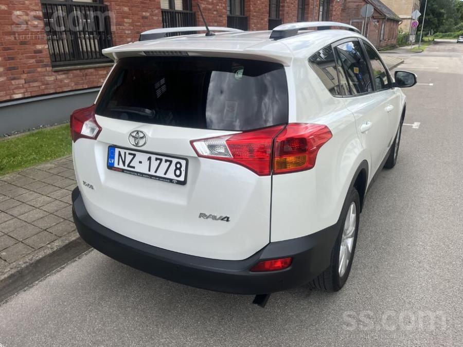 Balts Toyota RAV4 2014 Rīga, ar dzinēja tilpumu 2.00 L un nobraukumu 188 tūkst. km par 11500 €, foto 10 vietnē AUTOMOTO.COM.LV