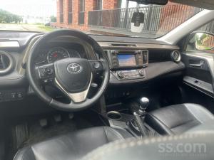 Balts Toyota RAV4 2014 Rīga, ar dzinēja tilpumu 2.00 L un nobraukumu 188 tūkst. km par 11500 €, foto 13 vietnē AUTOMOTO.COM.LV