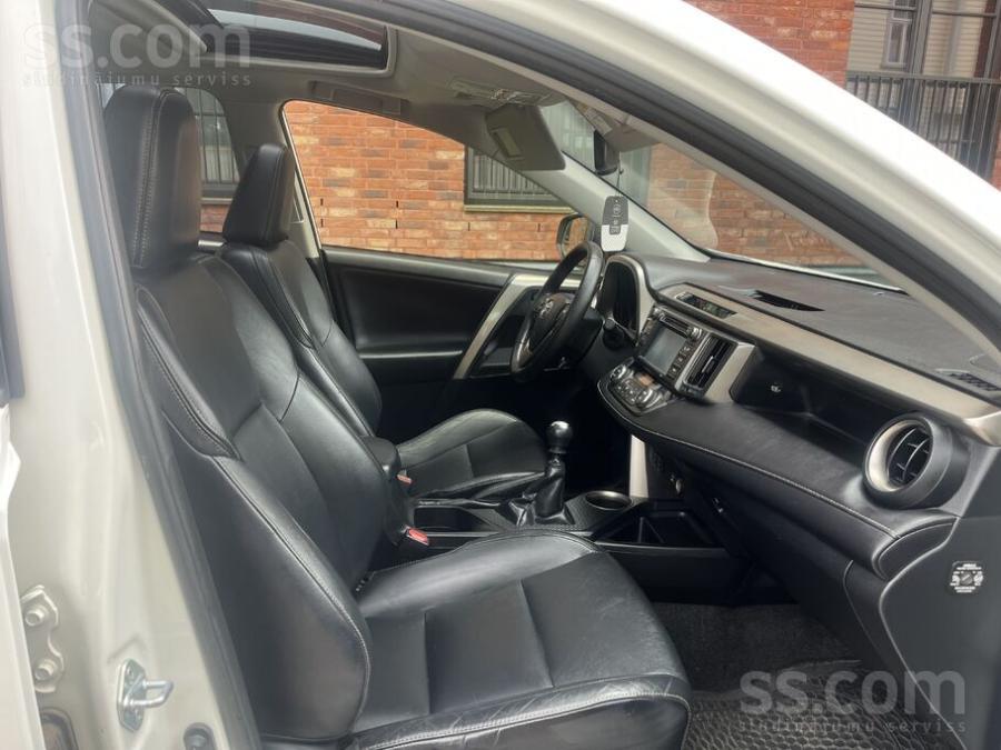 Balts Toyota RAV4 2014 Rīga, ar dzinēja tilpumu 2.00 L un nobraukumu 188 tūkst. km par 11500 €, foto 26 vietnē AUTOMOTO.COM.LV