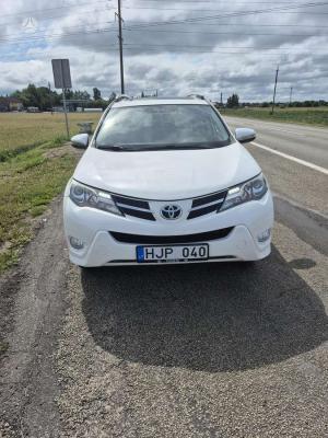 Balts Toyota RAV4 2014 Jurbarkas, ar dzinēja tilpumu 2.51 L un nobraukumu 215 tūkst. km par 12300 €, foto 3 vietnē AUTOMOTO.COM.LV