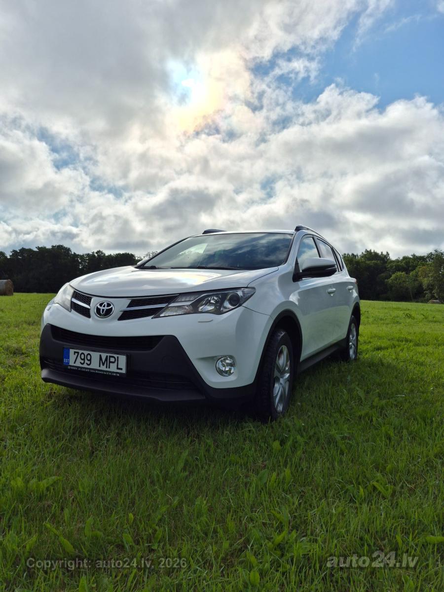 White Toyota RAV4 2014 in Tallinn, with an engine capacity of 2.00 L and mileage of 191 thousand km for 10500 €, photo 1 on AUTOMOTO.COM.LV