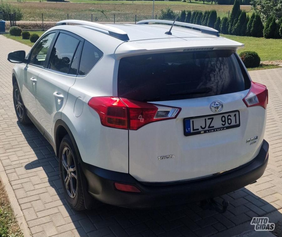 Balts Toyota RAV4 2014 Jonava, ar dzinēja tilpumu 2.00 L un nobraukumu 242 tūkst. km par 9800 €, foto 6 vietnē AUTOMOTO.COM.LV