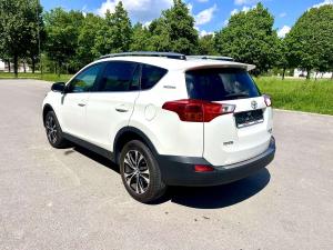 White Toyota RAV4 2014 in Kaunas, with an engine capacity of 2.23 L and mileage of 241 thousand km for 11250 €, photo 7 on AUTOMOTO.COM.LV