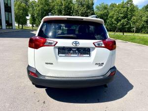 White Toyota RAV4 2014 in Kaunas, with an engine capacity of 2.23 L and mileage of 241 thousand km for 11250 €, photo 8 on AUTOMOTO.COM.LV