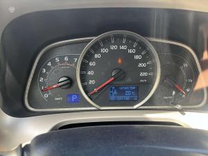 White Toyota RAV4 2014 in Kaunas, with an engine capacity of 2.23 L and mileage of 241 thousand km for 11250 €, photo 13 on AUTOMOTO.COM.LV