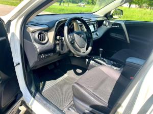 White Toyota RAV4 2014 in Kaunas, with an engine capacity of 2.23 L and mileage of 241 thousand km for 11250 €, photo 14 on AUTOMOTO.COM.LV