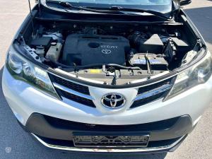 White Toyota RAV4 2014 in Kaunas, with an engine capacity of 2.23 L and mileage of 241 thousand km for 11250 €, photo 26 on AUTOMOTO.COM.LV