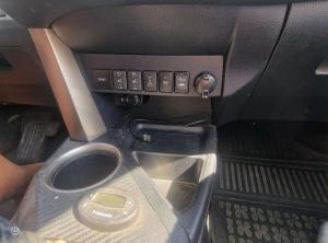 White Toyota RAV4 2014 in Jonava, with an engine capacity of 2.00 L and mileage of 242 thousand km for 9800 €, photo 7 on AUTOMOTO.COM.LV