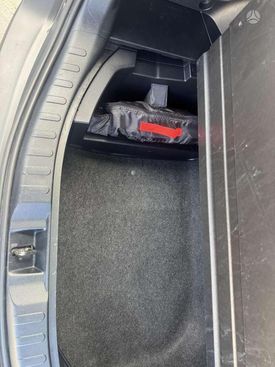 Balts Toyota RAV4 2014 Kauņa, ar dzinēja tilpumu 2.23 L un nobraukumu 212 tūkst. km par 11900 €, foto 14 vietnē AUTOMOTO.COM.LV