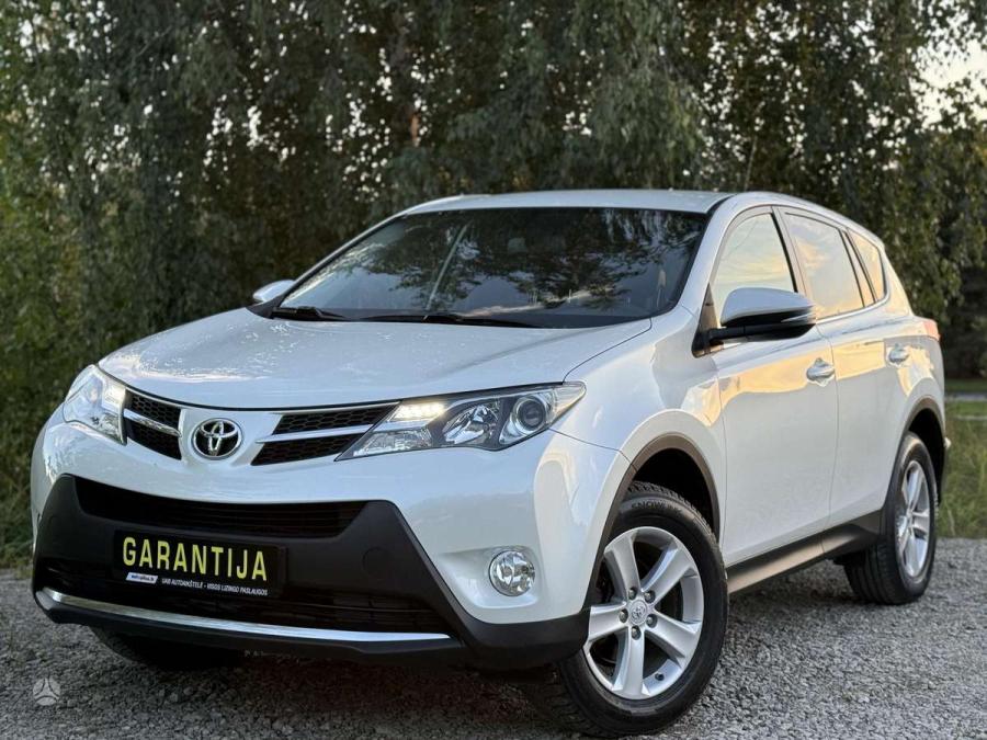 Balts Toyota RAV4 2014 Šauļi, ar dzinēja tilpumu 2.00 L un nobraukumu 292 tūkst. km par 12950 €, foto 3 vietnē AUTOMOTO.COM.LV