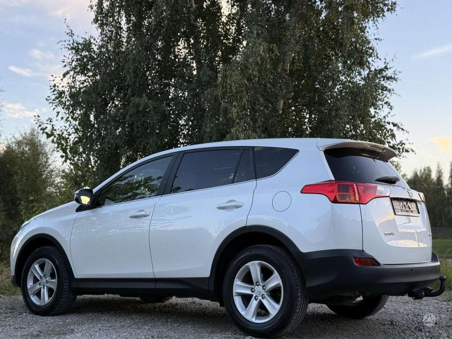 Balts Toyota RAV4 2014 Šauļi, ar dzinēja tilpumu 2.00 L un nobraukumu 292 tūkst. km par 12950 €, foto 6 vietnē AUTOMOTO.COM.LV