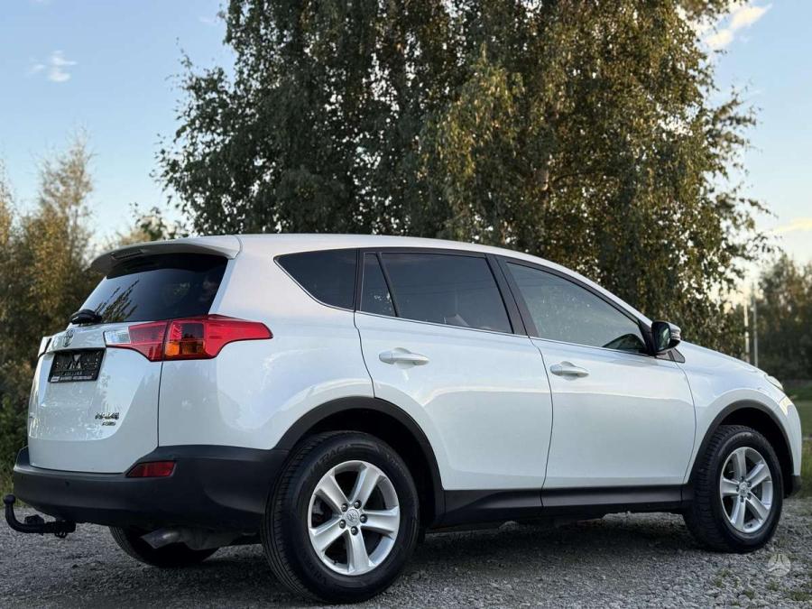 Balts Toyota RAV4 2014 Šauļi, ar dzinēja tilpumu 2.00 L un nobraukumu 292 tūkst. km par 12950 €, foto 7 vietnē AUTOMOTO.COM.LV