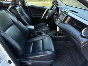 Balts Toyota RAV4 2014 Šauļi, ar dzinēja tilpumu 2.00 L un nobraukumu 292 tūkst. km par 12950 €, foto 23 vietnē AUTOMOTO.COM.LV