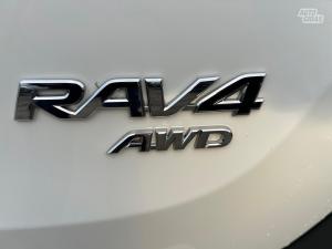 White Toyota RAV4 2014 in Panevezys, with an engine capacity of 2.20 L and mileage of 150 thousand km for 11600 €, photo 8 on AUTOMOTO.COM.LV