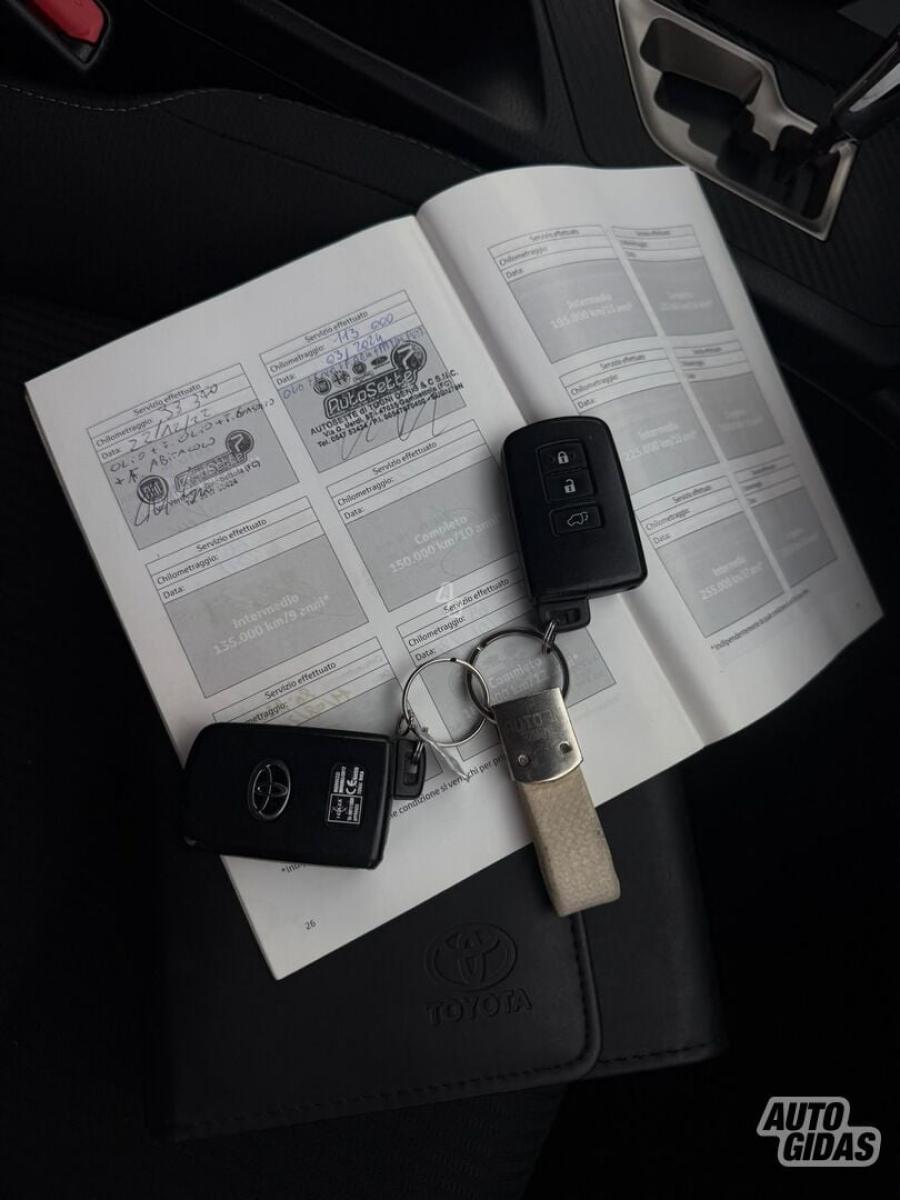 White Toyota RAV4 2014 in Panevezys, with an engine capacity of 2.20 L and mileage of 150 thousand km for 11600 €, photo 25 on AUTOMOTO.COM.LV