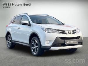 White Toyota RAV4 2015 in Riga, with an engine capacity of 2.00 L and mileage of 153 thousand km for 14500 €, photo 26 on AUTOMOTO.COM.LV