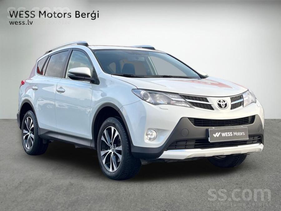 White Toyota RAV4 2015 in Riga, with an engine capacity of 2.00 L and mileage of 153 thousand km for 14500 €, photo 26 on AUTOMOTO.COM.LV