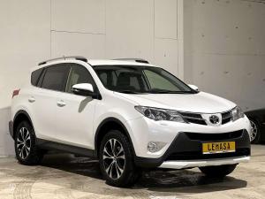 White Toyota RAV4 2015 in Klaipeda, with an engine capacity of 1.99 L and mileage of 141 thousand km for 13990 €, photo 22 on AUTOMOTO.COM.LV