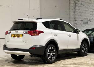 White Toyota RAV4 2015 in Klaipeda, with an engine capacity of 1.99 L and mileage of 141 thousand km for 13990 €, photo 32 on AUTOMOTO.COM.LV
