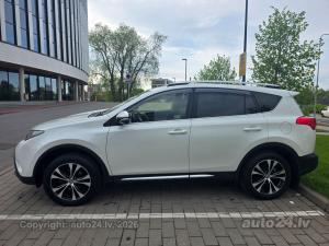 Белый Тойота РАВ 4 2015 в Таллин, объемом двигателя 2.00 л и пробегом 144 тыс. км за 15990 €, фото 3 на AUTOMOTO.COM.LV