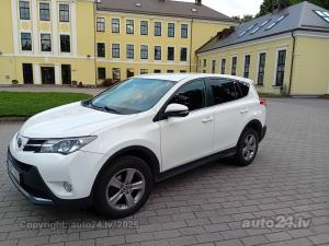 Balts Toyota RAV4 2015 Veru, ar dzinēja tilpumu 2.20 L un nobraukumu 213 tūkst. km par 11000 €, foto  vietnē AUTOMOTO.COM.LV