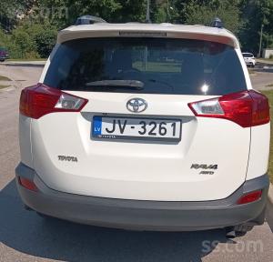 Balts Toyota RAV4 2015 Rīga, ar dzinēja tilpumu 2.00 L un nobraukumu 155 tūkst. km par 13100 €, foto 6 vietnē AUTOMOTO.COM.LV