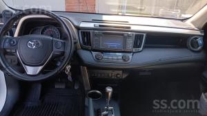 Balts Toyota RAV4 2015 Rīga, ar dzinēja tilpumu 2.00 L un nobraukumu 155 tūkst. km par 13100 €, foto 12 vietnē AUTOMOTO.COM.LV