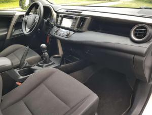 White Toyota RAV4 2015 in Siauliai, with an engine capacity of 2.00 L and mileage of 300 thousand km for 7700 €, photo 9 on AUTOMOTO.COM.LV