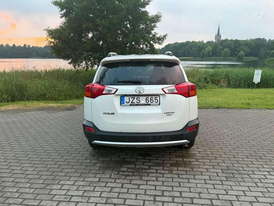 Balts Toyota RAV4 2015 Viļņa, ar dzinēja tilpumu 2.50 L un nobraukumu 167 tūkst. km par 11900 €, foto 5 vietnē AUTOMOTO.COM.LV