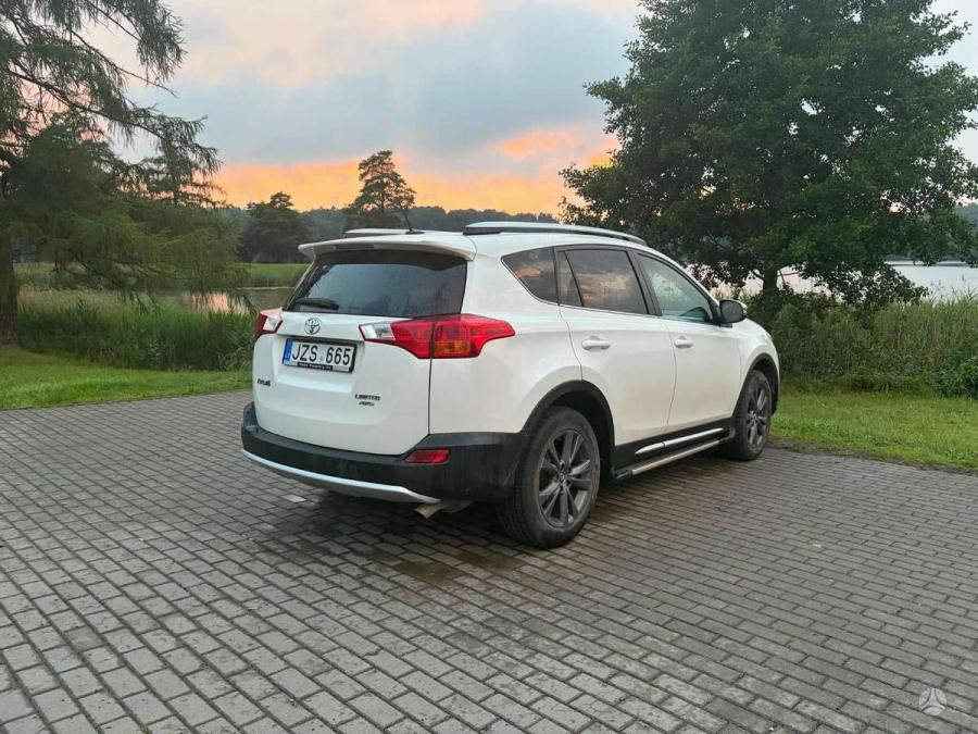 Balts Toyota RAV4 2015 Viļņa, ar dzinēja tilpumu 2.50 L un nobraukumu 167 tūkst. km par 11900 €, foto 6 vietnē AUTOMOTO.COM.LV