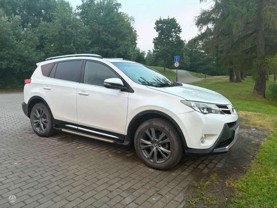 Balts Toyota RAV4 2015 Viļņa, ar dzinēja tilpumu 2.50 L un nobraukumu 167 tūkst. km par 11900 €, foto 8 vietnē AUTOMOTO.COM.LV