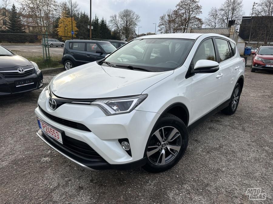 Balts Toyota RAV4 2016 Alīta, ar dzinēja tilpumu 2.00 L un nobraukumu 244 tūkst. km par 139000 €, foto 2 vietnē AUTOMOTO.COM.LV