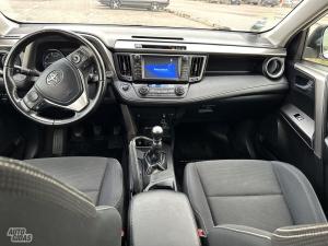 Balts Toyota RAV4 2016 Alīta, ar dzinēja tilpumu 2.00 L un nobraukumu 244 tūkst. km par 139000 €, foto 8 vietnē AUTOMOTO.COM.LV