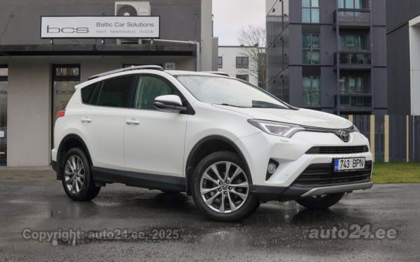 Balts Toyota RAV4 2016 Tallina, ar dzinēja tilpumu 2.00 L un nobraukumu 172 tūkst. km par 16900 €, foto 1 vietnē AUTOMOTO.COM.LV