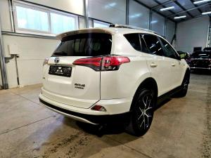 White Toyota RAV4 2016 in Marijampole, with an engine capacity of 2.50 L and mileage of 327 thousand km for 12300 €, photo 4 on AUTOMOTO.COM.LV