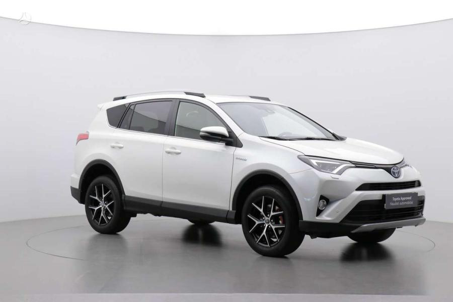 White Toyota RAV4 2016 in Vilnius, with an engine capacity of 2.49 L and mileage of 101 thousand km for 21900 €, photo 19 on AUTOMOTO.COM.LV