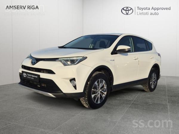 Balts Toyota RAV4 2016 Rīga, ar dzinēja tilpumu 2.50 L un nobraukumu 165 tūkst. km par 15800 €, foto 1 vietnē AUTOMOTO.COM.LV