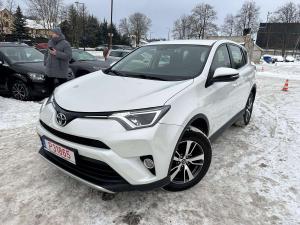Balts Toyota RAV4 2016 Alīta, ar dzinēja tilpumu 2.00 L un nobraukumu 244 tūkst. km par 13500 €, foto  vietnē AUTOMOTO.COM.LV